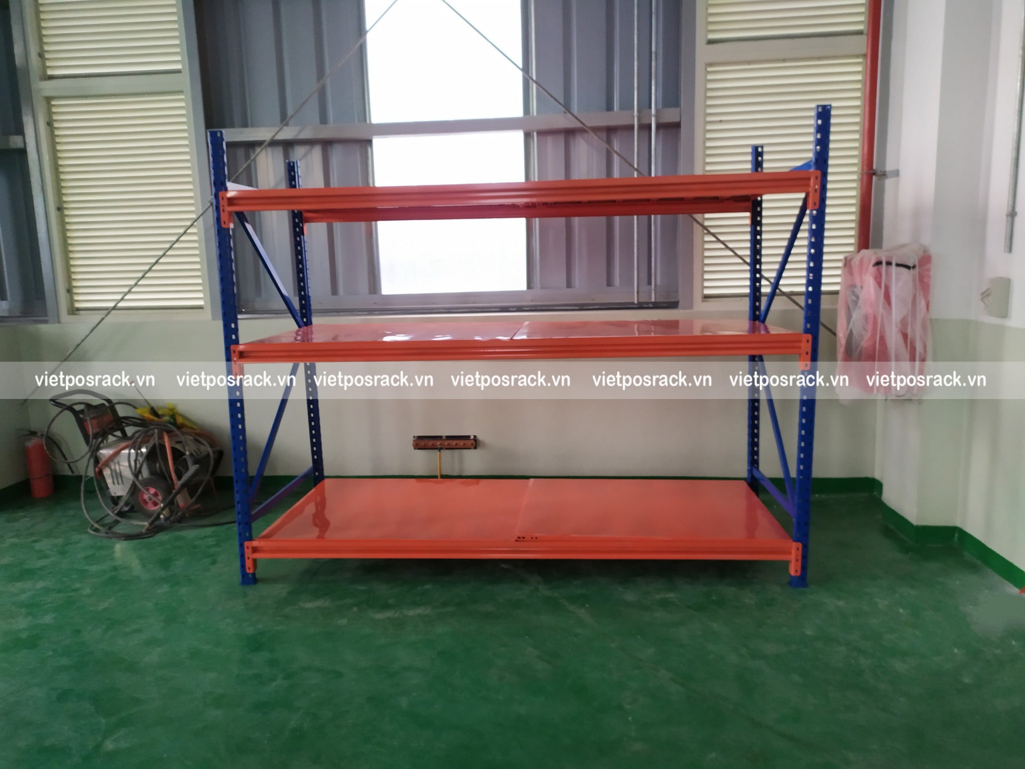 Medium Racking System - Việt POS Rack