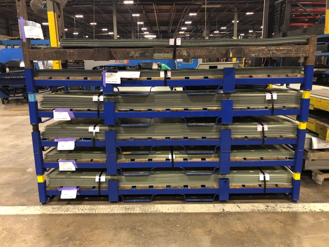 Stackable Steel Pallet - Việt POS Rack